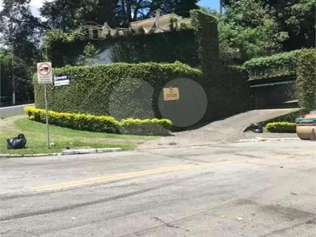 Casa / Sobrado para Venda em São Paulo/SP Morumbi 8 Quartos