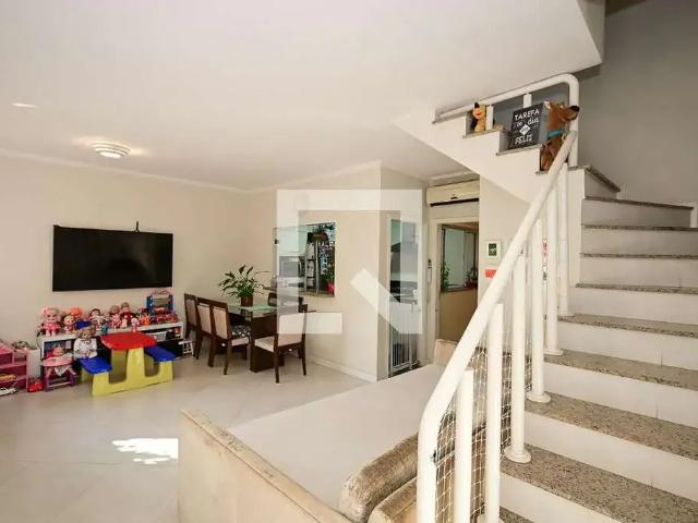 Casa / Sobrado para Venda em São Paulo/SP Panamby 2 Quartos