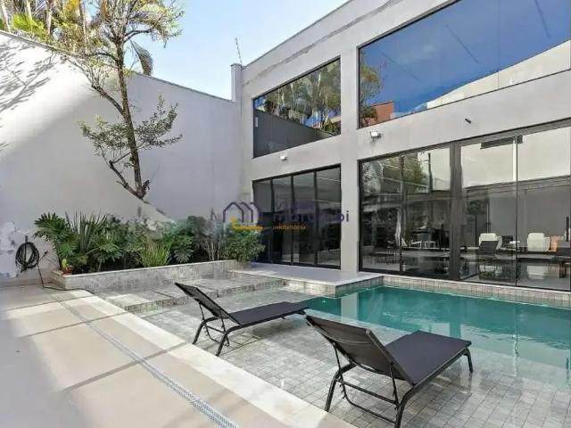 Casa / Sobrado para Venda em São Paulo/SP Panamby 4 Quartos