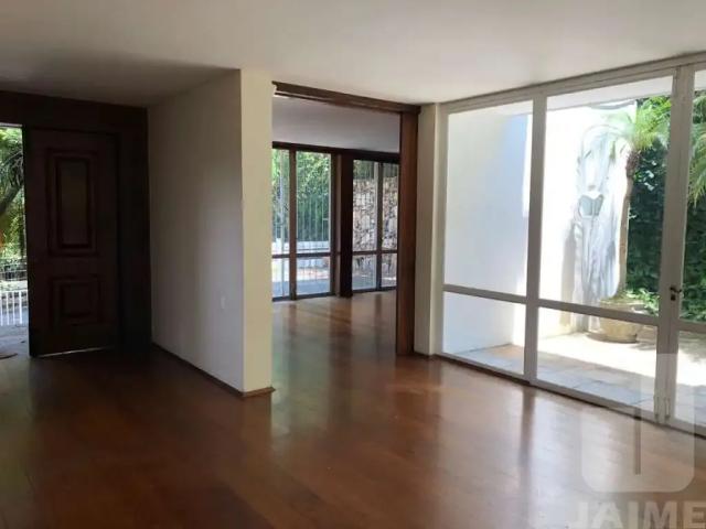 Casa / Sobrado para Venda em São Paulo/SP Pacaembu 4 Quartos