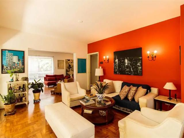 Casa / Sobrado para Venda em São Paulo/SP Pacaembu 4 Quartos