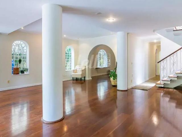 Casa / Sobrado para Venda em São Paulo/SP Pacaembu 4 Quartos