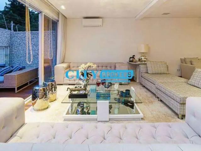 Casa / Sobrado para Venda em São Paulo/SP Pacaembu 4 Quartos