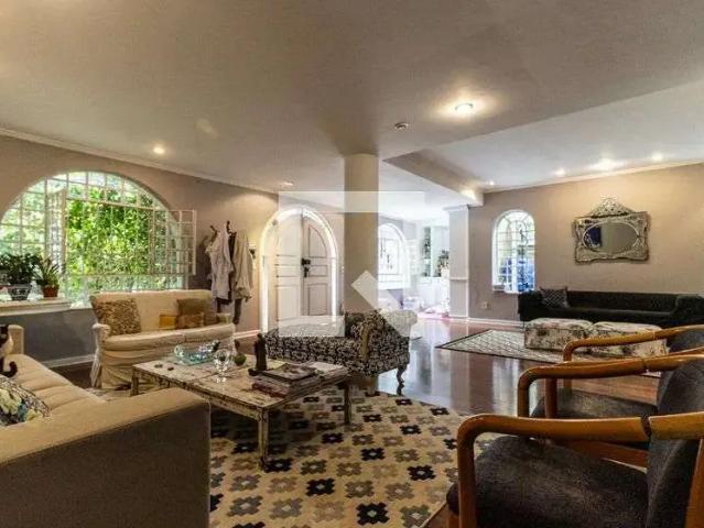 Casa / Sobrado para Venda em São Paulo/SP Pacaembu 4 Quartos