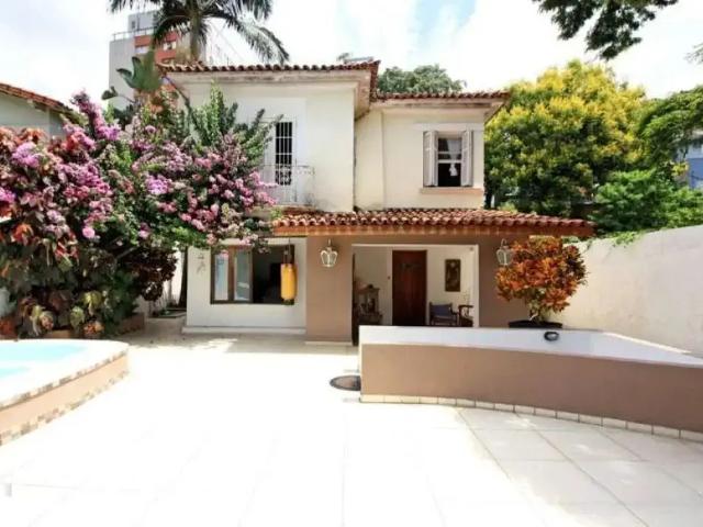 Casa / Sobrado para Venda em São Paulo/SP Pacaembu 4 Quartos