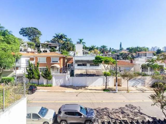Casa / Sobrado para Venda em São Paulo/SP Pacaembu 4 Quartos