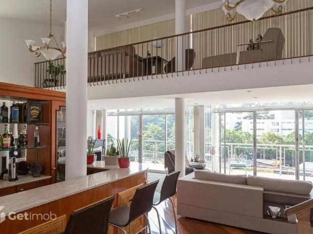Casa / Sobrado para Venda em São Paulo/SP Pacaembu 4 Quartos