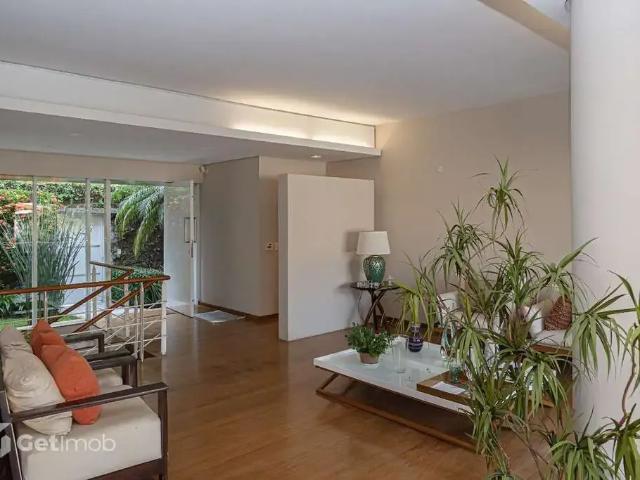 Casa / Sobrado para Venda em São Paulo/SP Pacaembu 4 Quartos