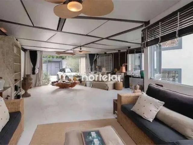 Casa / Sobrado para Venda em São Paulo/SP Pacaembu 4 Quartos