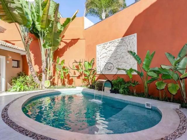 Casa / Sobrado para Venda em São Paulo/SP Pacaembu 4 Quartos