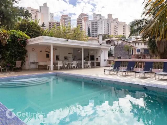 Casa / Sobrado para Venda em São Paulo/SP Pacaembu 4 Quartos