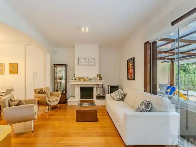 Casa / Sobrado para Venda em São Paulo/SP Pacaembu 4 Quartos