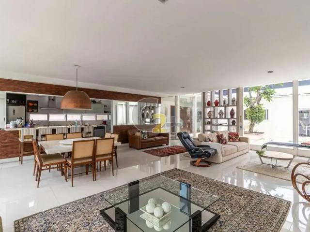 Casa / Sobrado para Venda em São Paulo/SP Pacaembu 4 Quartos