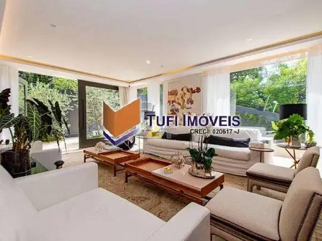 Casa / Sobrado para Venda em São Paulo/SP Pacaembu 4 Quartos