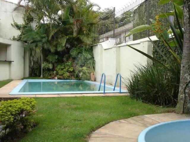 Casa / Sobrado para Venda em São Paulo/SP Pacaembu 5 Quartos