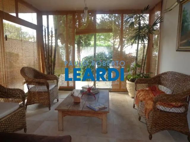 Casa / Sobrado para Venda em São Paulo/SP Pacaembu 5 Quartos