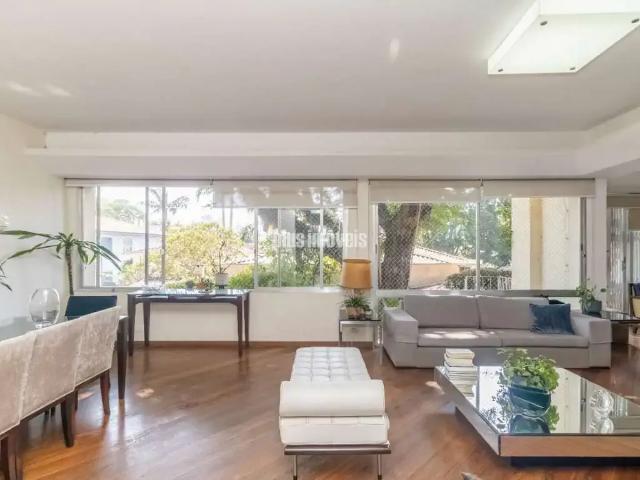 Casa / Sobrado para Venda em São Paulo/SP Pacaembu 5 Quartos