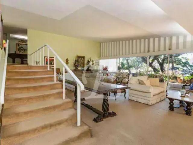 Casa / Sobrado para Venda em São Paulo/SP Pacaembu 5 Quartos