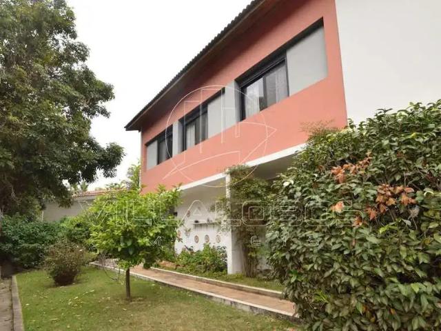 Casa / Sobrado para Venda em São Paulo/SP Pacaembu 5 Quartos