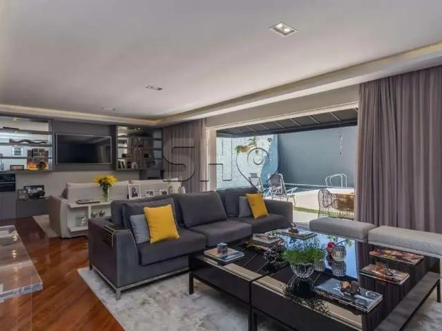 Casa / Sobrado para Venda em São Paulo/SP Pacaembu 5 Quartos