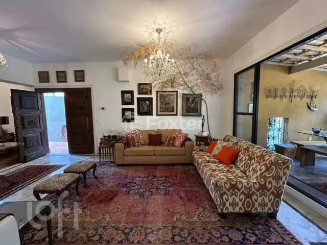 Casa / Sobrado para Venda em São Paulo/SP Pacaembu 5 Quartos