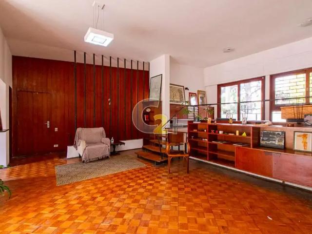 Casa / Sobrado para Venda em São Paulo/SP Pacaembu 5 Quartos