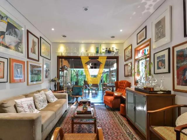 Casa / Sobrado para Venda em São Paulo/SP Pacaembu 3 Quartos