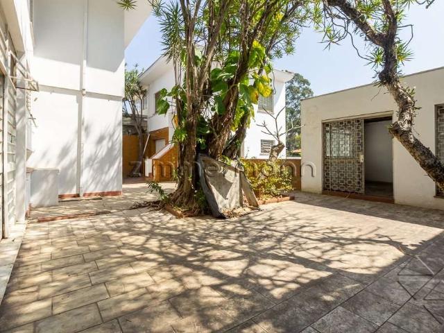 Casa / Sobrado para Venda em São Paulo/SP Pacaembu 9 Quartos