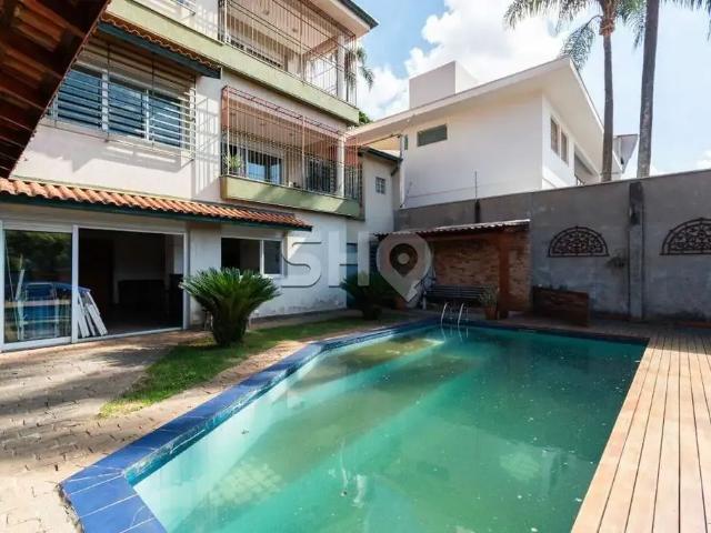 Casa / Sobrado para Venda em São Paulo/SP Pacaembu 3 Quartos