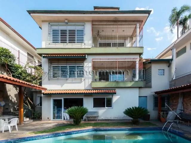 Casa / Sobrado para Venda em São Paulo/SP Pacaembu 3 Quartos
