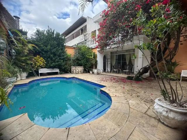 Casa / Sobrado para Venda em São Paulo/SP Pacaembu 3 Quartos