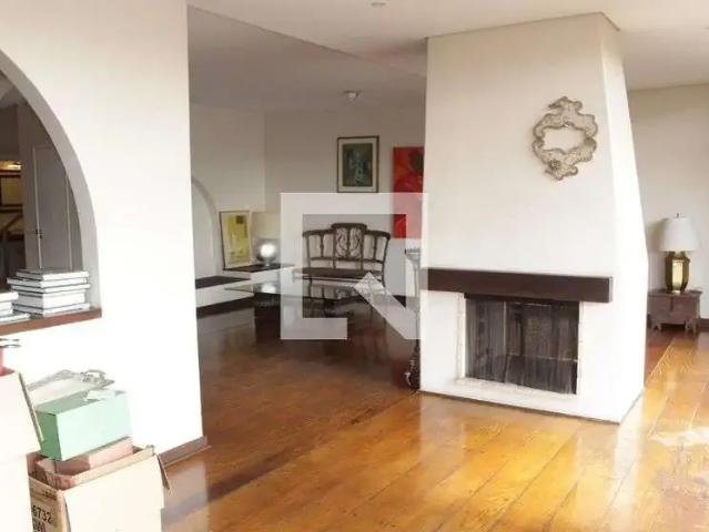 Casa / Sobrado para Venda em São Paulo/SP Pacaembu 3 Quartos