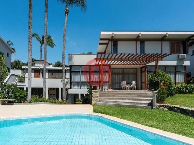 Casa / Sobrado para Venda em São Paulo/SP Pacaembu 3 Quartos