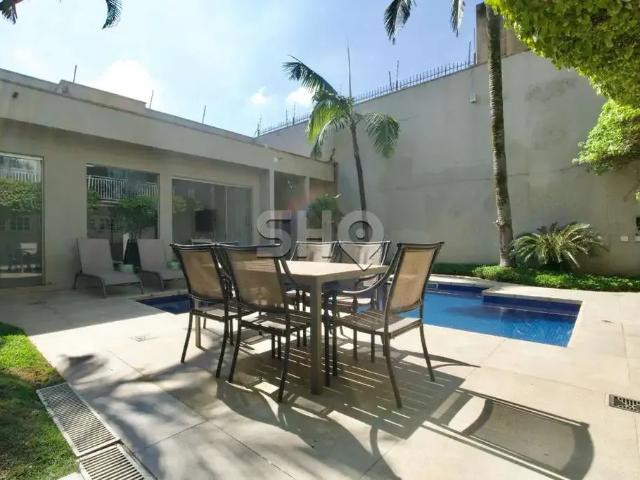 Casa / Sobrado para Venda em São Paulo/SP Pacaembu 3 Quartos