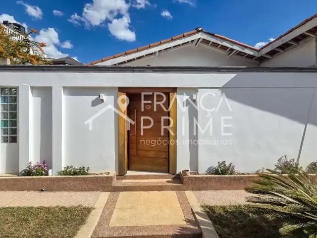 Casa / Sobrado para Venda em São Paulo/SP Pacaembu 3 Quartos
