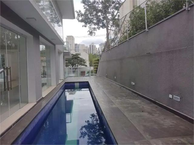 Casa / Sobrado para Venda em São Paulo/SP Pacaembu 3 Quartos