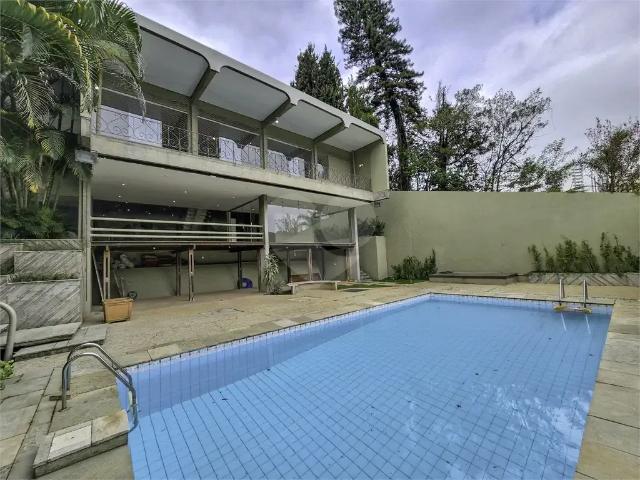 Casa / Sobrado para Venda em São Paulo/SP Paineiras do Morumbi 5 Quartos
