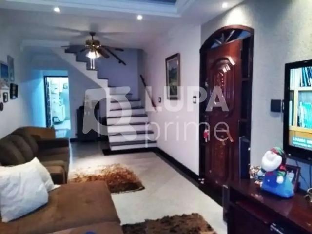 Casa / Sobrado para Venda em São Paulo/SP Parada Inglesa 3 Quartos