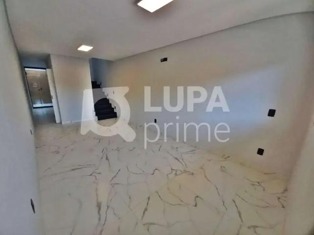 Casa / Sobrado para Venda em São Paulo/SP Parada Inglesa 3 Quartos