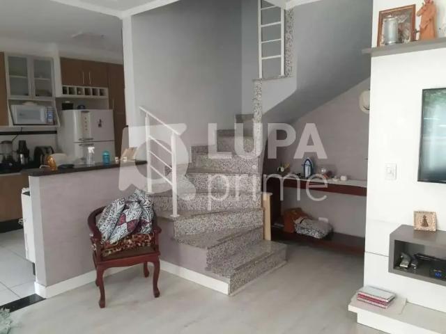Casa / Sobrado para Venda em São Paulo/SP Parada Inglesa 3 Quartos