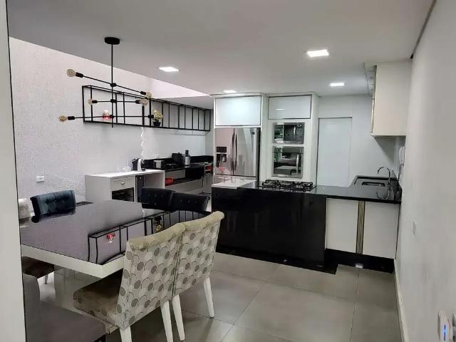 Casa / Sobrado para Venda em São Paulo/SP Parque Maria Helena 4 Quartos