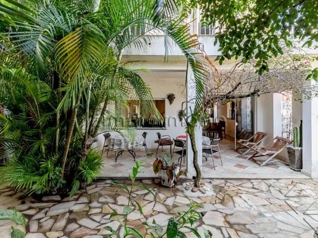 Casa / Sobrado para Venda em São Paulo/SP Perdizes 4 Quartos