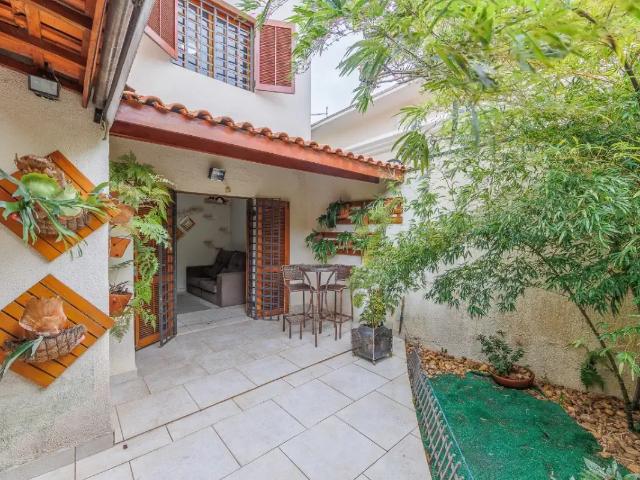 Casa / Sobrado para Venda em São Paulo/SP Planalto Paulista 4 Quartos