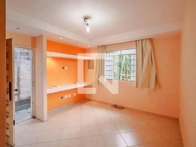 Casa / Sobrado para Venda em São Paulo/SP Raposo Tavares 2 Quartos