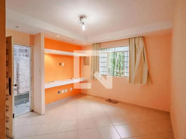 Casa / Sobrado para Venda em São Paulo/SP Raposo Tavares 2 Quartos
