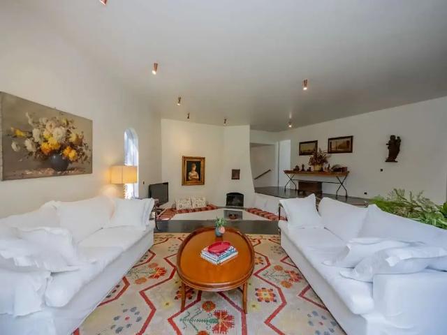Casa / Sobrado para Venda em São Paulo/SP Real Parque 4 Quartos