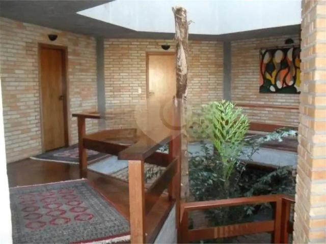 Casa / Sobrado para Venda em São Paulo/SP Real Parque 4 Quartos