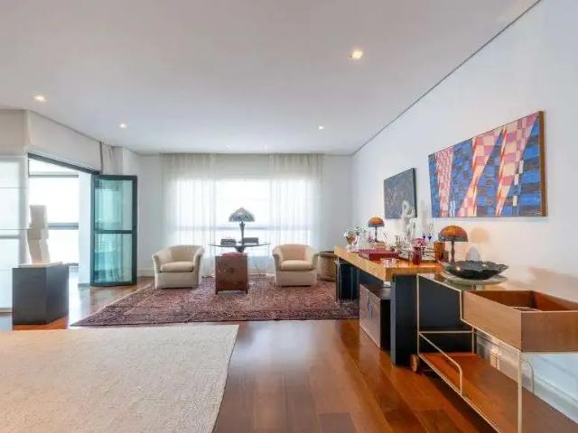Casa / Sobrado para Venda em São Paulo/SP Real Parque 5 Quartos