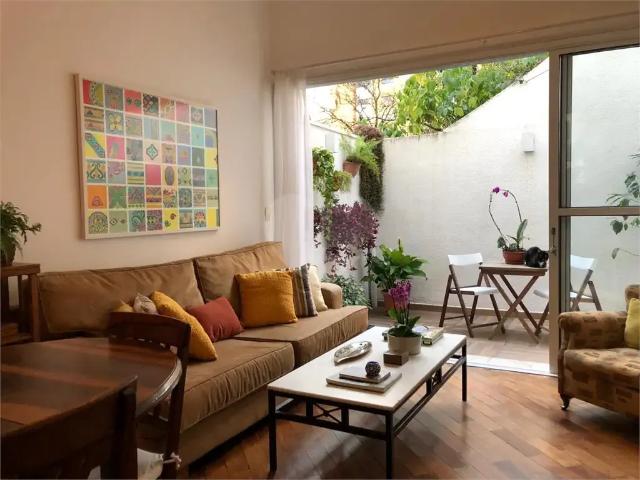 Casa / Sobrado para Venda em São Paulo/SP Real Parque 2 Quartos