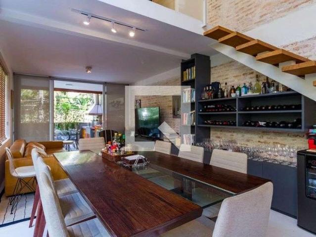 Casa / Sobrado para Venda em São Paulo/SP Real Parque 3 Quartos
